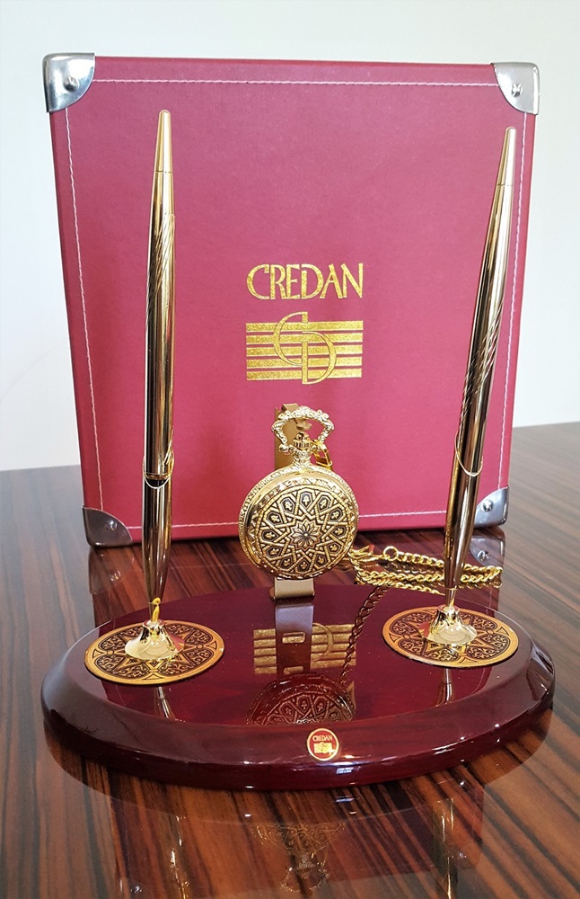 Luxury pens holder with clock Saint Exupery