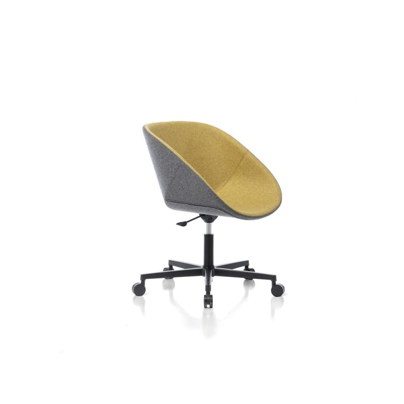 Avant-garde chair with wheels