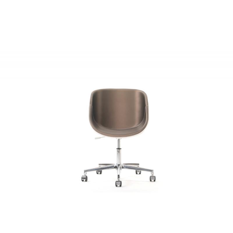 Avant-garde chair with wheels